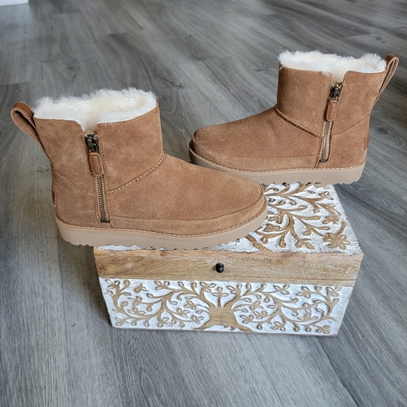 UGG | Shoes | Ugg Classic Zip Mini Boot | Poshmark